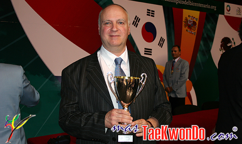 Mario Mandel Vaisman, de la Filosofía al Taekwondo