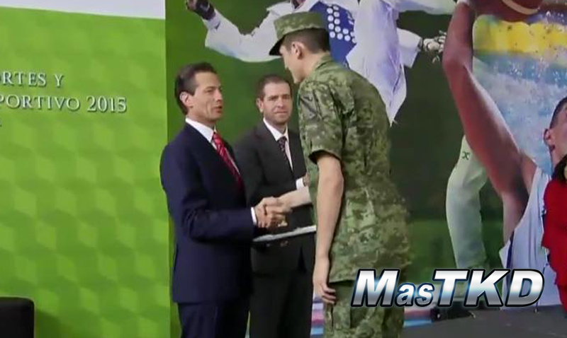 Presidente mexicano Peña Nieto premia a Saúl Gutierrez - MASTKD